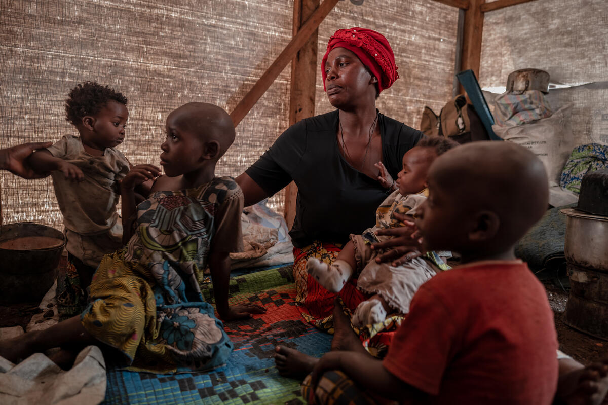 Displaced families in DR Congo face daily struggle for survival - UNHCR ...